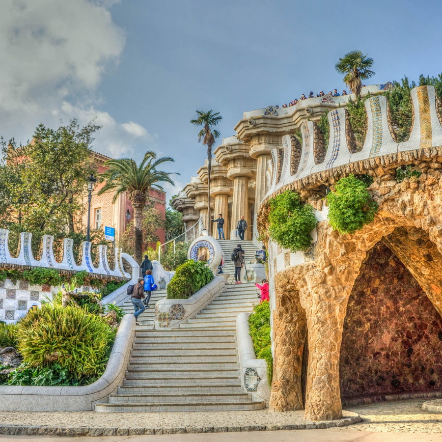 Parque Güell - Top 9 Luxury
